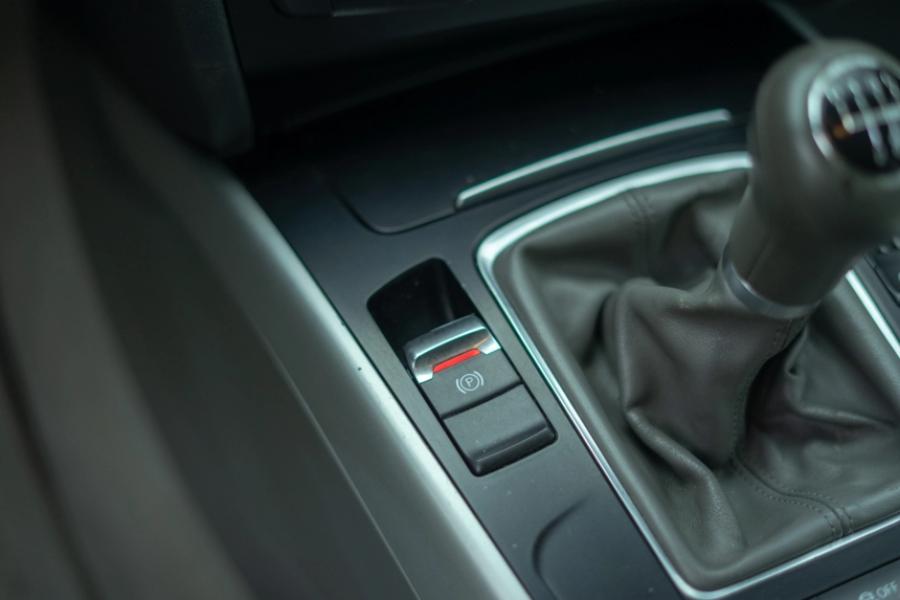 Zils Audi A4 2011 Rīga, ar dzinēja tilpumu 2.00 L un nobraukumu 307 tūkst. km par 5350 €, foto 39 vietnē AUTOMOTO.COM.LV
