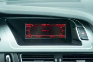 Zils Audi A4 2011 Rīga, ar dzinēja tilpumu 2.00 L un nobraukumu 307 tūkst. km par 5350 €, foto 41 vietnē AUTOMOTO.COM.LV