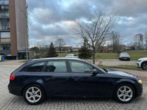 Zils Audi A4 2011 Rīga, ar dzinēja tilpumu 2.70 L un nobraukumu 343 tūkst. km par 4790 €, foto 5 vietnē AUTOMOTO.COM.LV
