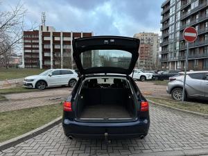 Zils Audi A4 2011 Rīga, ar dzinēja tilpumu 2.70 L un nobraukumu 343 tūkst. km par 4790 €, foto 9 vietnē AUTOMOTO.COM.LV