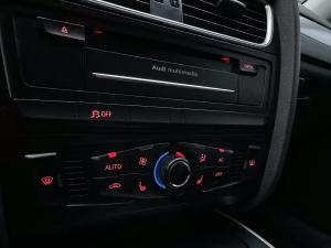 Zils Audi A4 2011 Rīga, ar dzinēja tilpumu 2.70 L un nobraukumu 343 tūkst. km par 4790 €, foto 22 vietnē AUTOMOTO.COM.LV