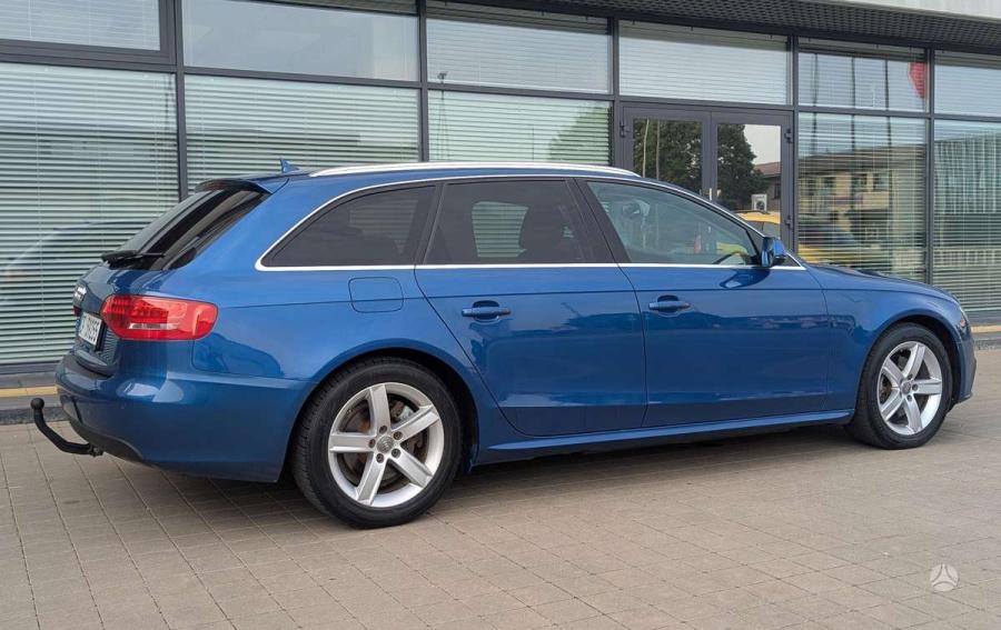 Zils Audi A4 2011 Kauņa, ar dzinēja tilpumu 1.97 L un nobraukumu 251 tūkst. km par 6500 €, foto 10 vietnē AUTOMOTO.COM.LV