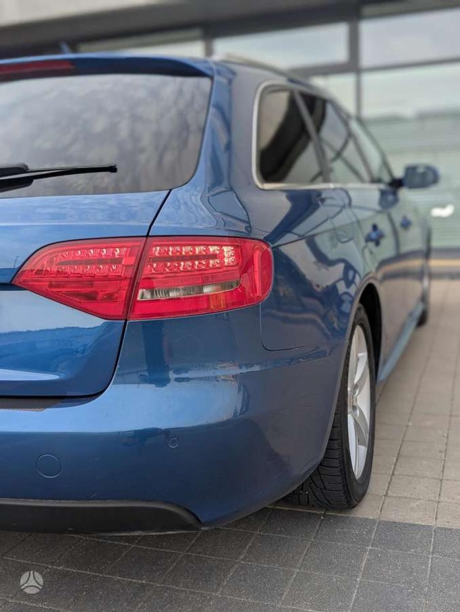 Zils Audi A4 2011 Kauņa, ar dzinēja tilpumu 1.97 L un nobraukumu 251 tūkst. km par 6500 €, foto 19 vietnē AUTOMOTO.COM.LV