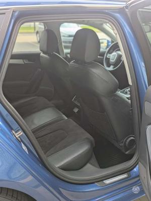 Zils Audi A4 2011 Kauņa, ar dzinēja tilpumu 1.97 L un nobraukumu 251 tūkst. km par 6500 €, foto 32 vietnē AUTOMOTO.COM.LV