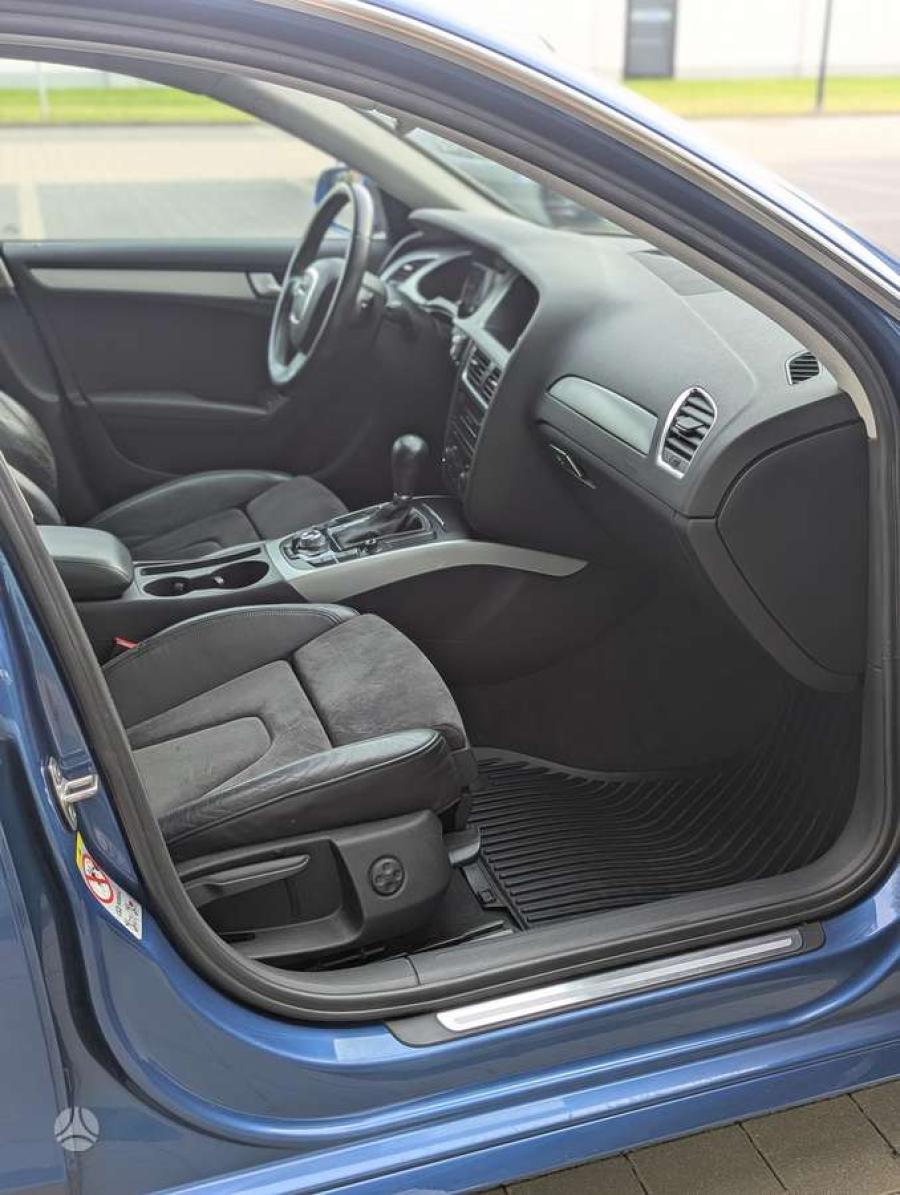 Zils Audi A4 2011 Kauņa, ar dzinēja tilpumu 1.97 L un nobraukumu 251 tūkst. km par 6500 €, foto 34 vietnē AUTOMOTO.COM.LV