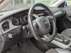 Zils Audi A4 2011 Kauņa, ar dzinēja tilpumu 1.97 L un nobraukumu 251 tūkst. km par 6500 €, foto 39 vietnē AUTOMOTO.COM.LV