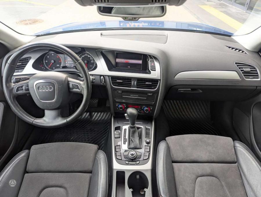 Zils Audi A4 2011 Kauņa, ar dzinēja tilpumu 1.97 L un nobraukumu 251 tūkst. km par 6500 €, foto 40 vietnē AUTOMOTO.COM.LV