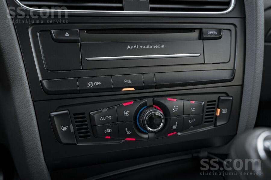 Zils Audi A4 2011 Rīga, ar dzinēja tilpumu 2.00 L un nobraukumu 335 tūkst. km par 6995 €, foto 24 vietnē AUTOMOTO.COM.LV