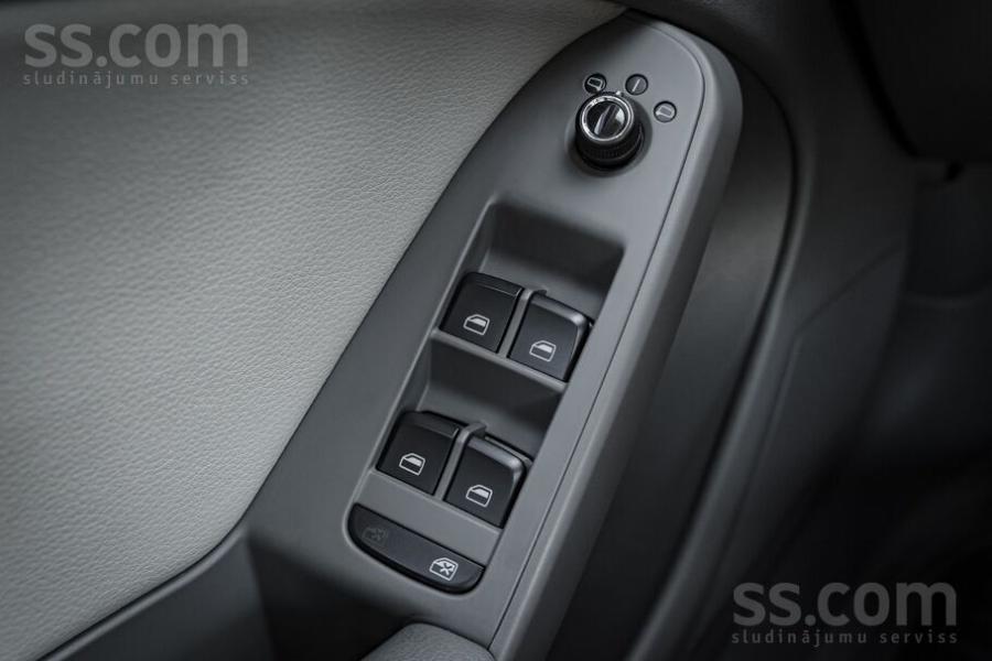 Zils Audi A4 2011 Rīga, ar dzinēja tilpumu 2.00 L un nobraukumu 335 tūkst. km par 6995 €, foto 28 vietnē AUTOMOTO.COM.LV