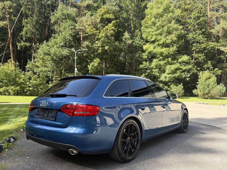 Blue Audi A4 2011 in Vilnius, with an engine capacity of 2.97 L and mileage of 296 thousand km for 4800 €, photo 4 on AUTOMOTO.COM.LV