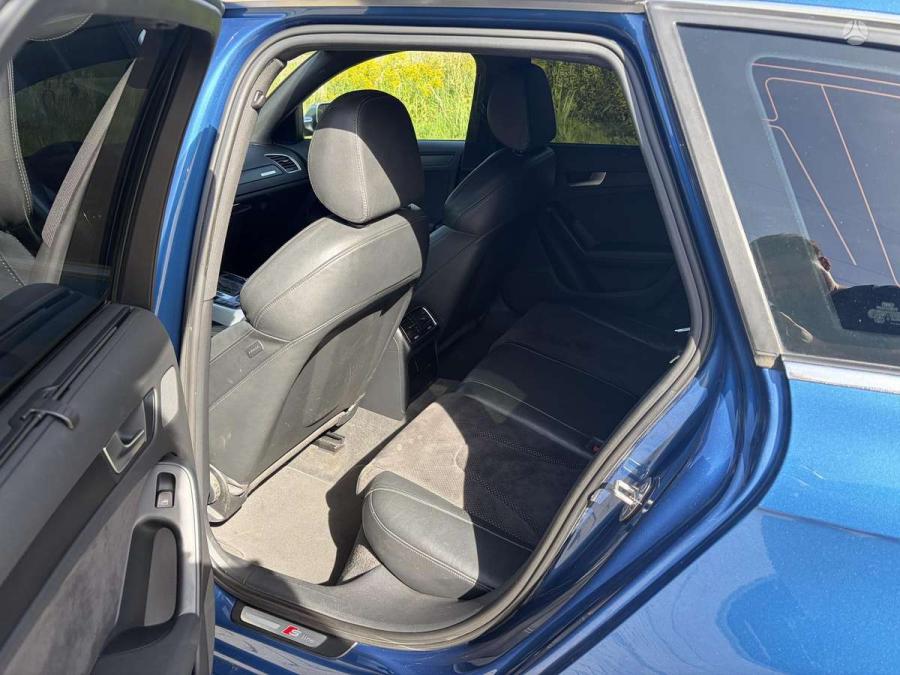 Blue Audi A4 2011 in Vilnius, with an engine capacity of 2.97 L and mileage of 296 thousand km for 4800 €, photo 10 on AUTOMOTO.COM.LV