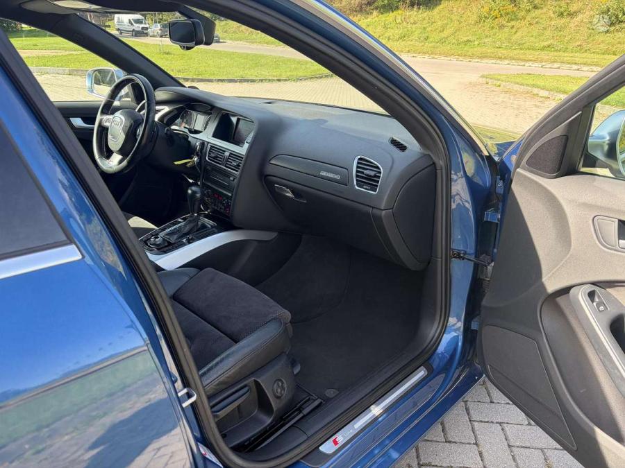 Blue Audi A4 2011 in Vilnius, with an engine capacity of 2.97 L and mileage of 296 thousand km for 4800 €, photo 12 on AUTOMOTO.COM.LV