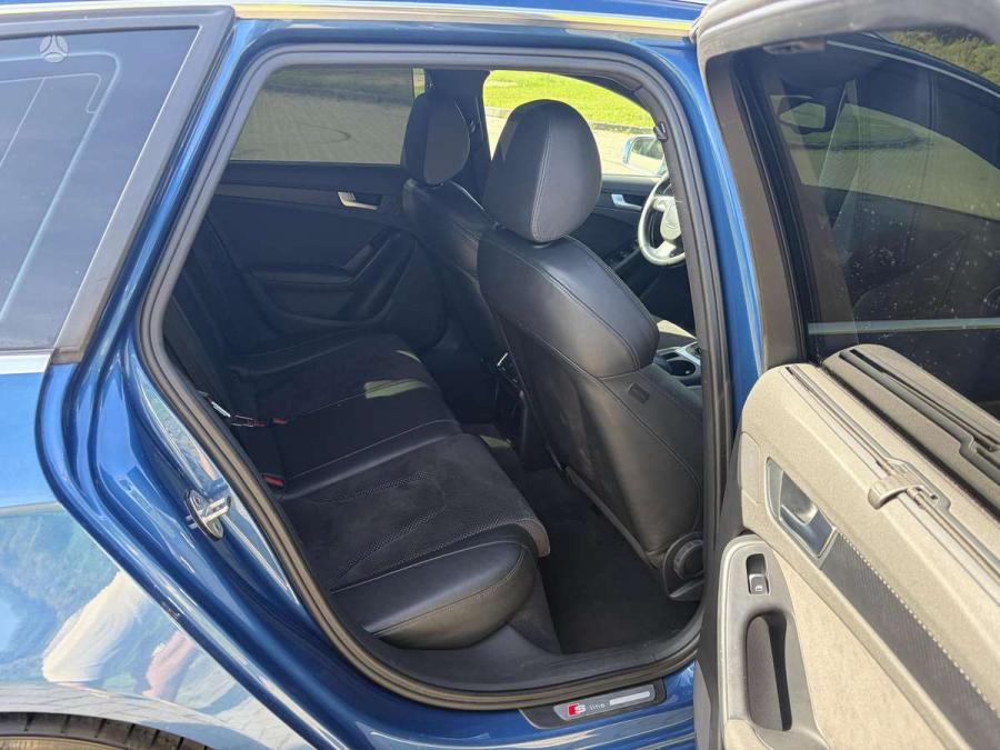 Blue Audi A4 2011 in Vilnius, with an engine capacity of 2.97 L and mileage of 296 thousand km for 4800 €, photo 13 on AUTOMOTO.COM.LV