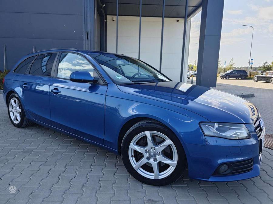 Blue Audi A4 2011 in Vilnius, with an engine capacity of 3.00 L and mileage of 285 thousand km for 7490 €, photo 4 on AUTOMOTO.COM.LV