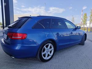 Blue Audi A4 2011 in Vilnius, with an engine capacity of 3.00 L and mileage of 285 thousand km for 7490 €, photo 5 on AUTOMOTO.COM.LV