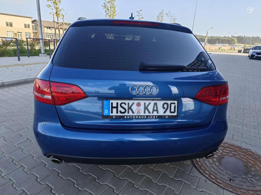 Blue Audi A4 2011 in Vilnius, with an engine capacity of 3.00 L and mileage of 285 thousand km for 7490 €, photo 16 on AUTOMOTO.COM.LV