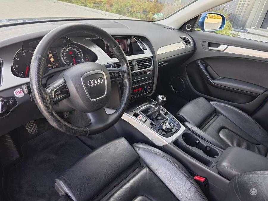 Blue Audi A4 2011 in Vilnius, with an engine capacity of 3.00 L and mileage of 285 thousand km for 7490 €, photo 21 on AUTOMOTO.COM.LV