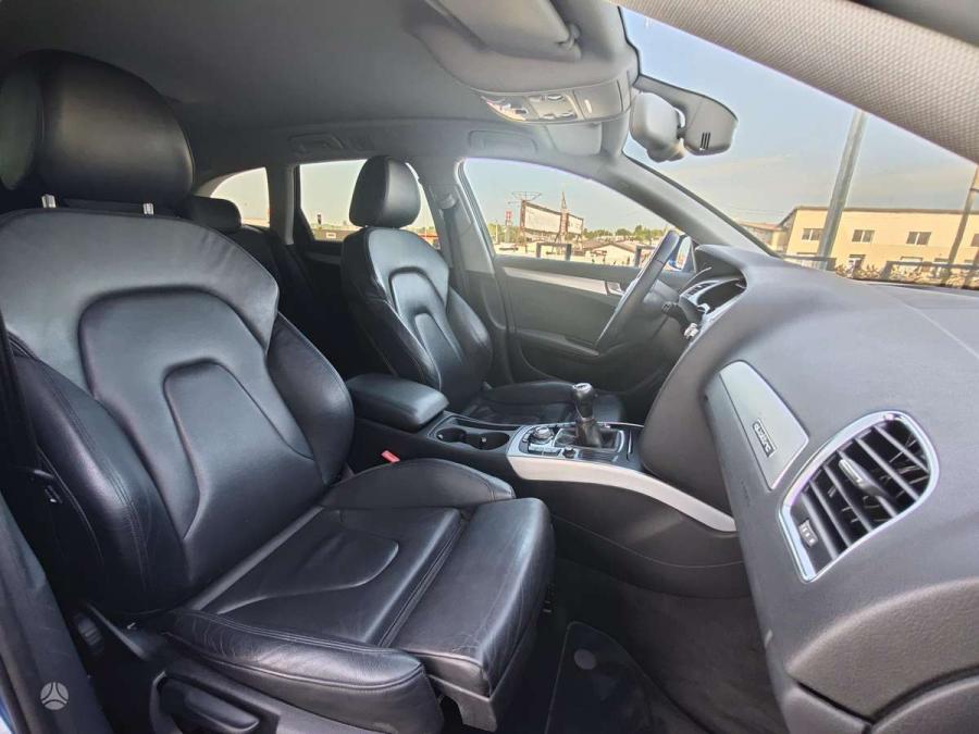 Blue Audi A4 2011 in Vilnius, with an engine capacity of 3.00 L and mileage of 285 thousand km for 7490 €, photo 30 on AUTOMOTO.COM.LV