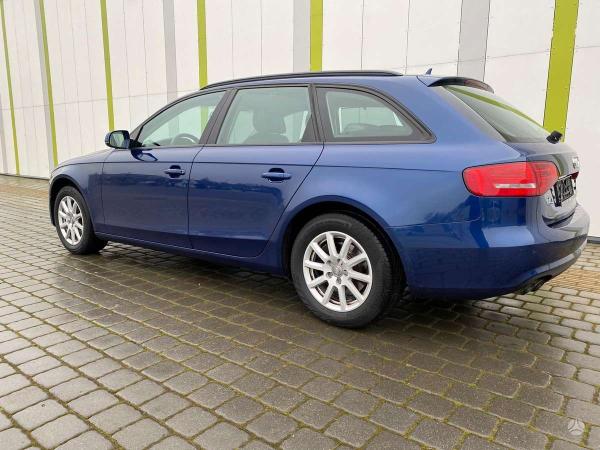 Zils Audi A4 2012 Raseiniai, ar dzinēja tilpumu 1.97 L un nobraukumu 383 tūkst. km par 6100 €, foto 5 vietnē AUTOMOTO.COM.LV