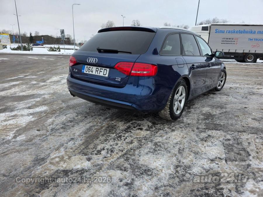 Zils Audi A4 2012 Tallina, ar dzinēja tilpumu 2.00 L un nobraukumu 352 tūkst. km par 7700 €, foto 5 vietnē AUTOMOTO.COM.LV