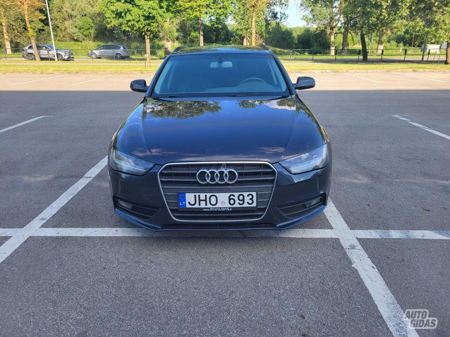 Zils Audi A4 2012 Šauļi, ar dzinēja tilpumu 2.00 L un nobraukumu 349 tūkst. km par 4500 €, foto 5 vietnē AUTOMOTO.COM.LV