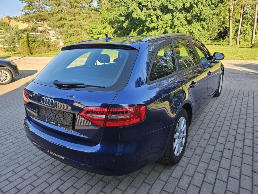 Blue Audi A4 2012 in Ukmerge, with an engine capacity of 1.97 L and mileage of 384 thousand km for 5900 €, photo 5 on AUTOMOTO.COM.LV