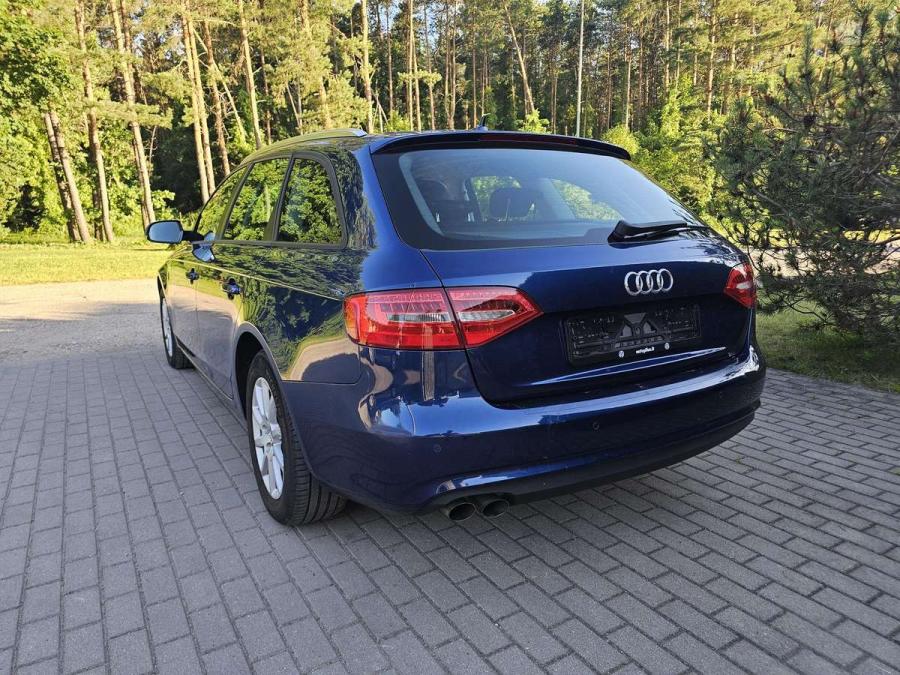 Blue Audi A4 2012 in Ukmerge, with an engine capacity of 1.97 L and mileage of 384 thousand km for 5900 €, photo 7 on AUTOMOTO.COM.LV