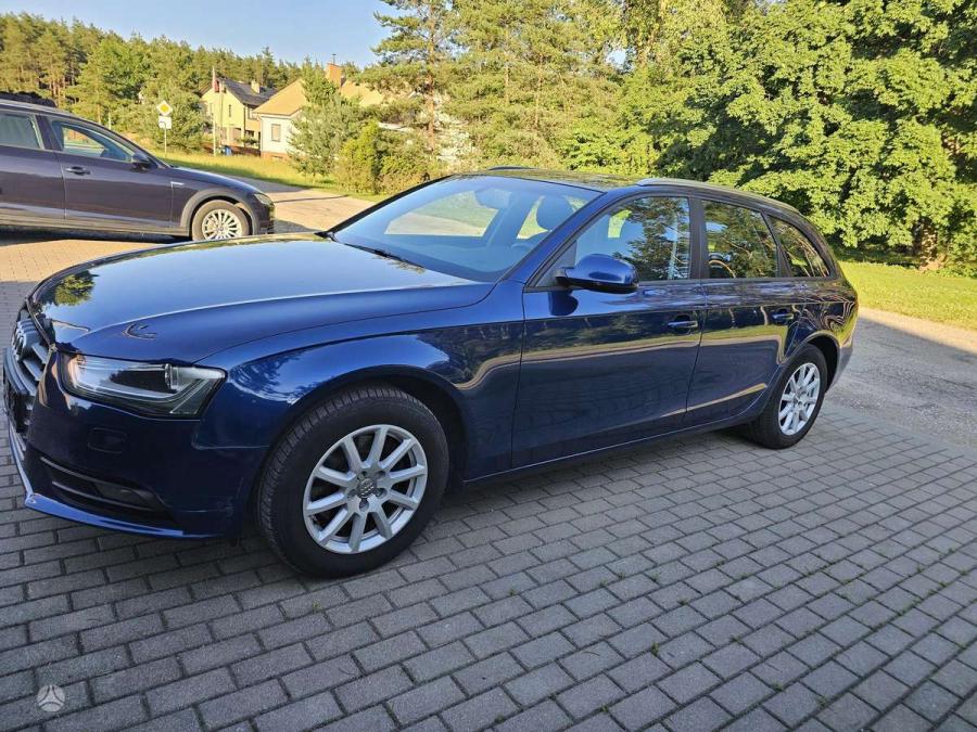 Blue Audi A4 2012 in Ukmerge, with an engine capacity of 1.97 L and mileage of 384 thousand km for 5900 €, photo 10 on AUTOMOTO.COM.LV