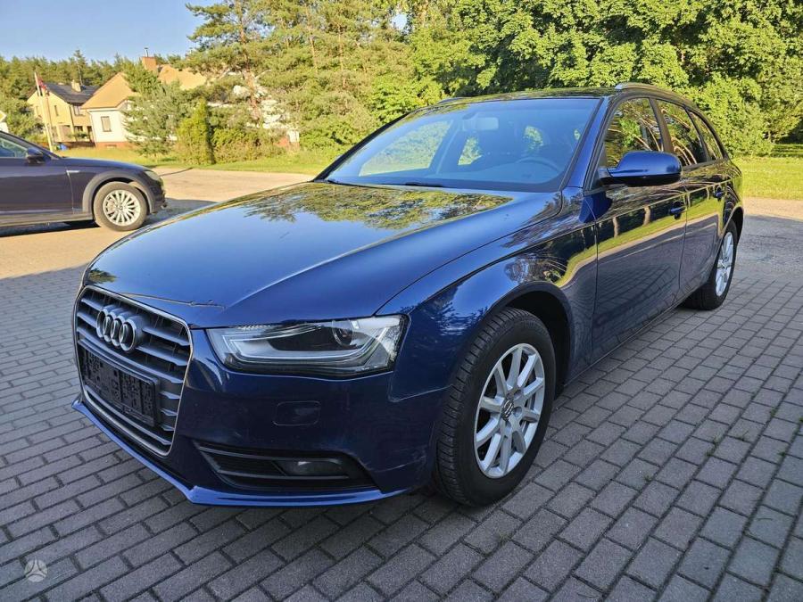 Blue Audi A4 2012 in Ukmerge, with an engine capacity of 1.97 L and mileage of 384 thousand km for 5900 €, photo 11 on AUTOMOTO.COM.LV