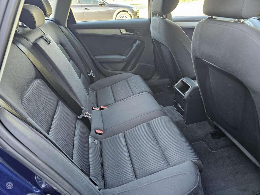 Blue Audi A4 2012 in Ukmerge, with an engine capacity of 1.97 L and mileage of 384 thousand km for 5900 €, photo 19 on AUTOMOTO.COM.LV