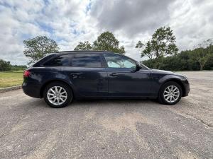 Zils Audi A4 2012 Kauņa, ar dzinēja tilpumu 1.97 L un nobraukumu 371 tūkst. km par 5000 €, foto  vietnē AUTOMOTO.COM.LV