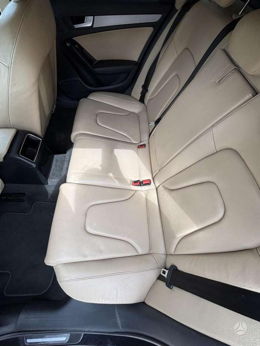 Zils Audi A4 2012 Kauņa, ar dzinēja tilpumu 1.97 L un nobraukumu 371 tūkst. km par 5000 €, foto 6 vietnē AUTOMOTO.COM.LV