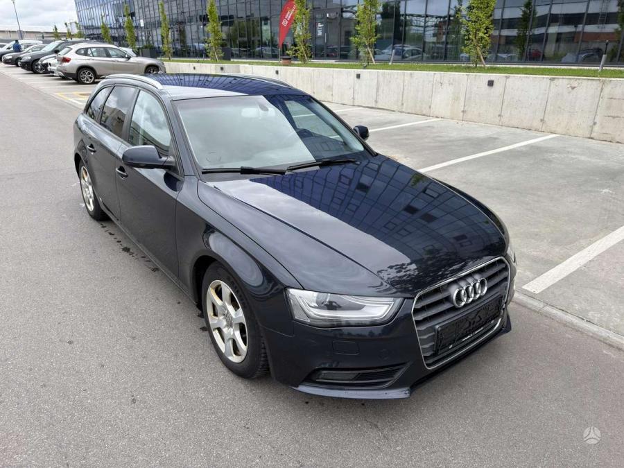 Zils Audi A4 2012 Panevēža, ar dzinēja tilpumu 1.97 L un nobraukumu 316 tūkst. km par 6250 €, foto 3 vietnē AUTOMOTO.COM.LV