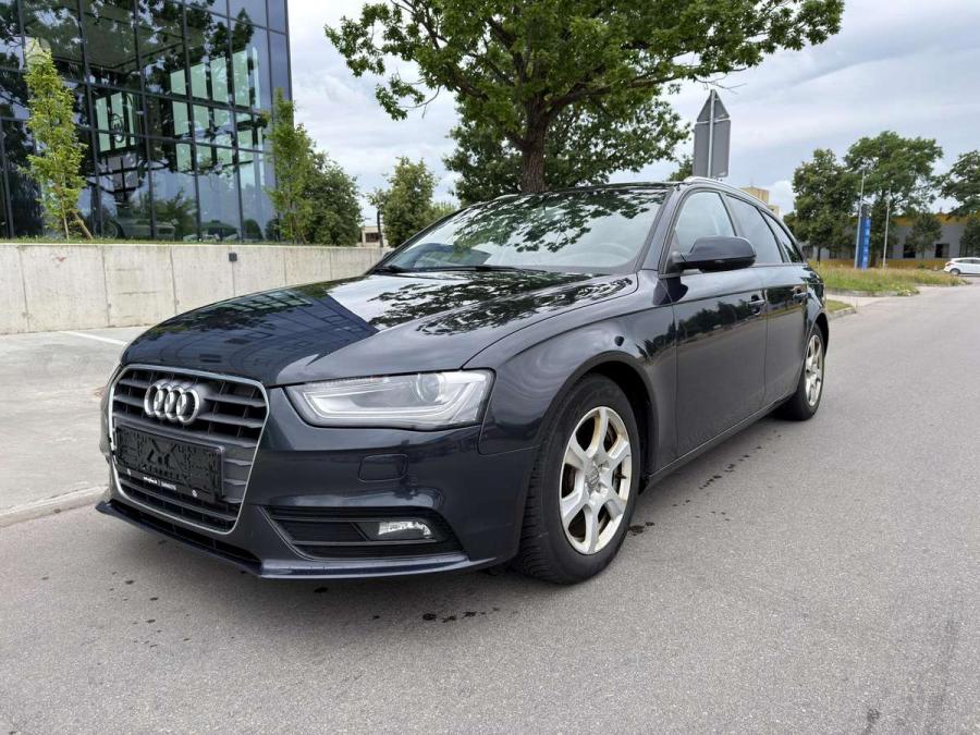 Zils Audi A4 2012 Panevēža, ar dzinēja tilpumu 1.97 L un nobraukumu 316 tūkst. km par 6250 €, foto 4 vietnē AUTOMOTO.COM.LV