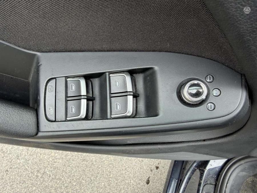 Zils Audi A4 2012 Panevēža, ar dzinēja tilpumu 1.97 L un nobraukumu 316 tūkst. km par 6250 €, foto 25 vietnē AUTOMOTO.COM.LV