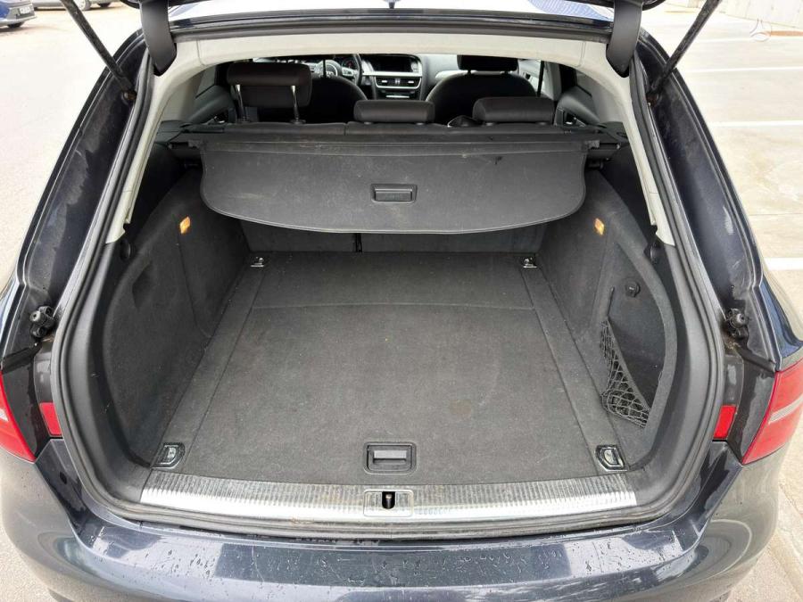 Zils Audi A4 2012 Panevēža, ar dzinēja tilpumu 1.97 L un nobraukumu 316 tūkst. km par 6250 €, foto 31 vietnē AUTOMOTO.COM.LV