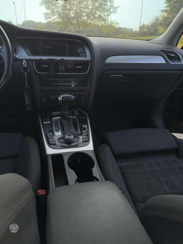 Zils Audi A4 2012 Jonava, ar dzinēja tilpumu 2.00 L un nobraukumu 333 tūkst. km par 6400 €, foto 9 vietnē AUTOMOTO.COM.LV