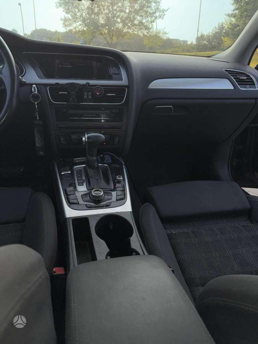 Zils Audi A4 2012 Jonava, ar dzinēja tilpumu 2.00 L un nobraukumu 333 tūkst. km par 6400 €, foto 10 vietnē AUTOMOTO.COM.LV