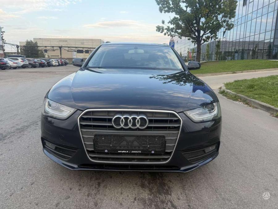 Blue Audi A4 2012 in Panevezys, with an engine capacity of 1.97 L and mileage of 316 thousand km for 5999 €, photo 6 on AUTOMOTO.COM.LV