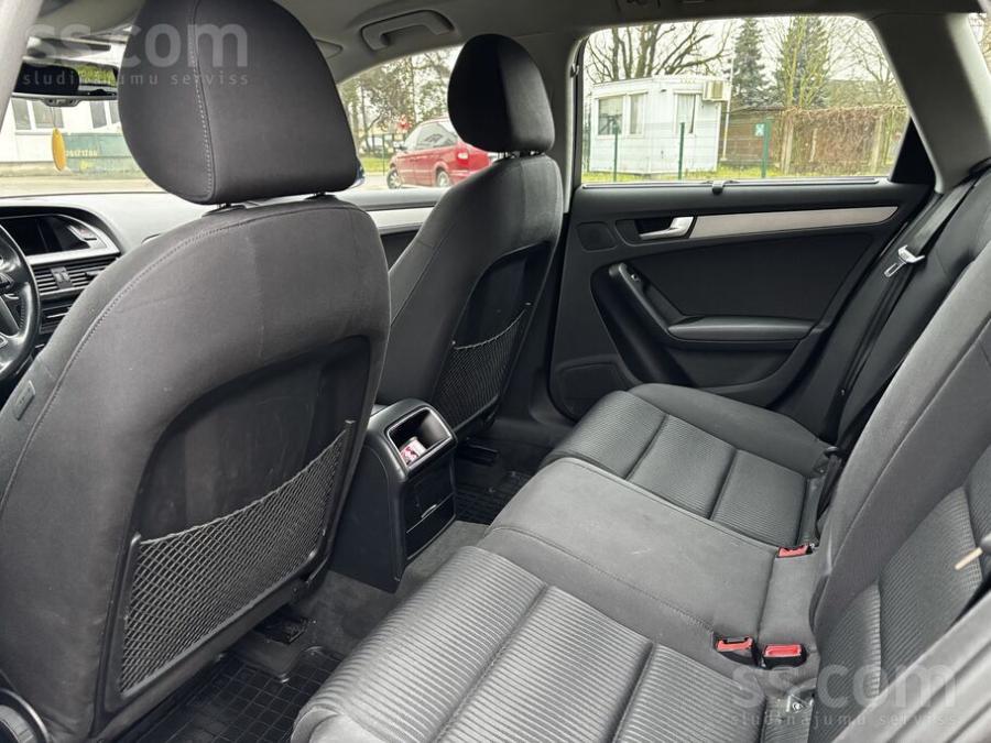 Zils Audi A4 2013 Rīga, ar dzinēja tilpumu 2.00 L un nobraukumu 314 tūkst. km par 6800 €, foto 12 vietnē AUTOMOTO.COM.LV