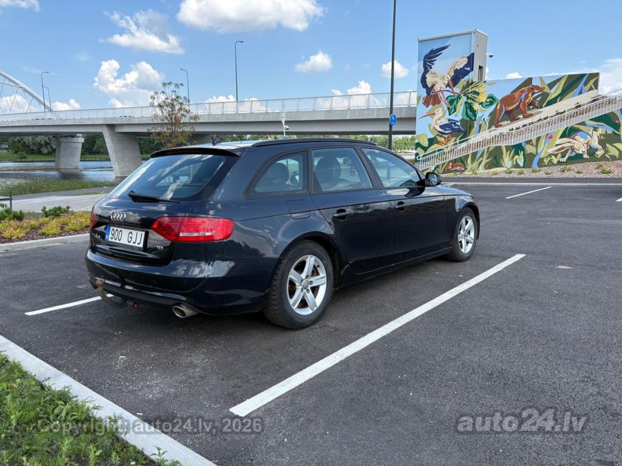 Blue Audi A4 2013 in Tallinn, with an engine capacity of 3.00 L and mileage of 274 thousand km for 7500 €, photo 25 on AUTOMOTO.COM.LV