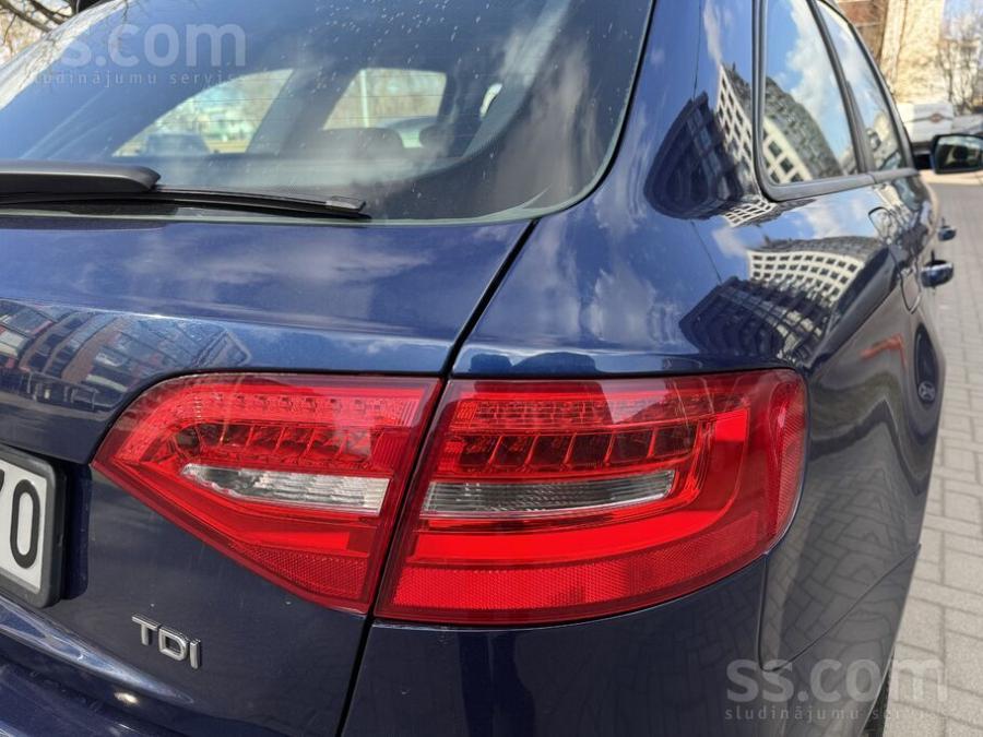 Blue Audi A4 2013 in Riga, with an engine capacity of 3.00 L and mileage of 340 thousand km for 5990 €, photo 10 on AUTOMOTO.COM.LV