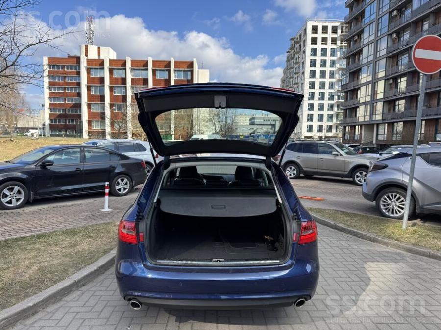 Blue Audi A4 2013 in Riga, with an engine capacity of 3.00 L and mileage of 340 thousand km for 5990 €, photo 12 on AUTOMOTO.COM.LV