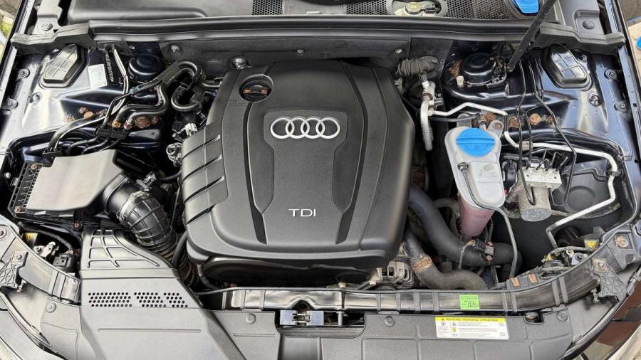Blue Audi A4 2013 in Kaunas, with an engine capacity of 1.97 L and mileage of 300 thousand km for 7800 €, photo 13 on AUTOMOTO.COM.LV
