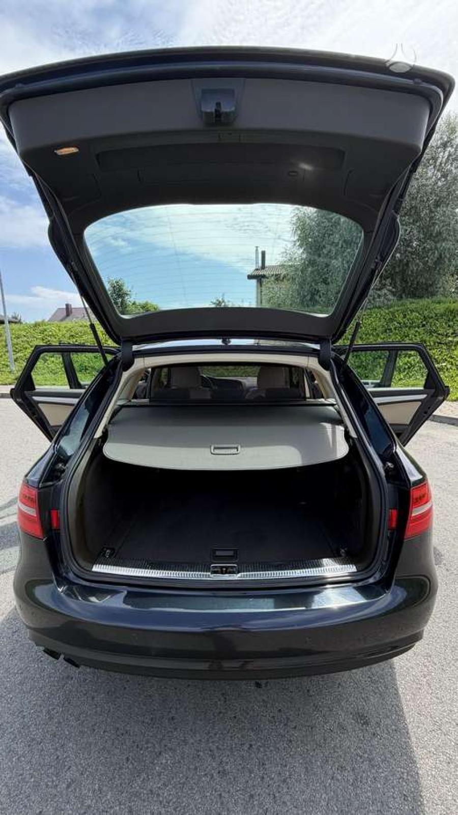 Blue Audi A4 2013 in Kaunas, with an engine capacity of 1.97 L and mileage of 300 thousand km for 7800 €, photo 16 on AUTOMOTO.COM.LV