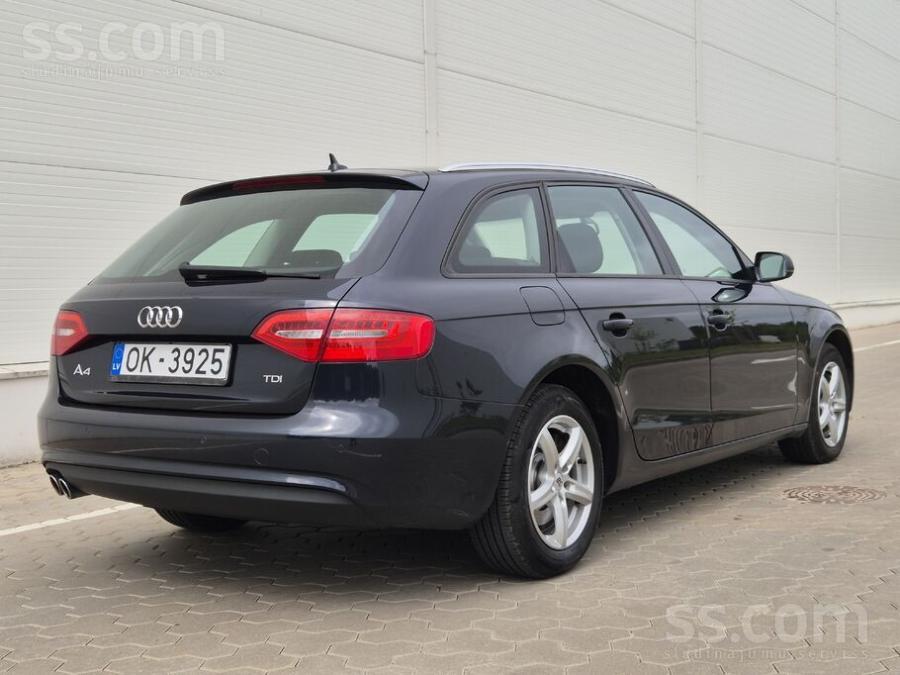 Zils Audi A4 2014 Rīga, ar dzinēja tilpumu 2.00 L un nobraukumu 281 tūkst. km par 8450 €, foto 4 vietnē AUTOMOTO.COM.LV