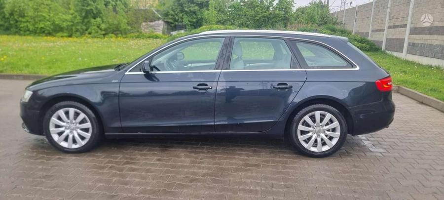 Blue Audi A4 2014 in Vilnius, with an engine capacity of 1.97 L and mileage of 262 thousand km for 7400 €, photo 9 on AUTOMOTO.COM.LV