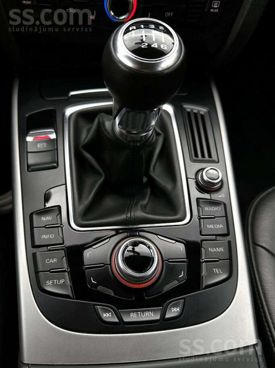Zils Audi A4 2014 Rīga, ar dzinēja tilpumu 2.00 L un nobraukumu 191 tūkst. km par 8200 €, foto 22 vietnē AUTOMOTO.COM.LV