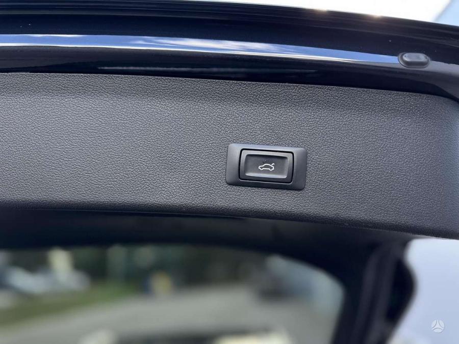 Blue Audi A4 2014 in Utena, with an engine capacity of 2.97 L and mileage of 280 thousand km for 8900 €, photo 29 on AUTOMOTO.COM.LV