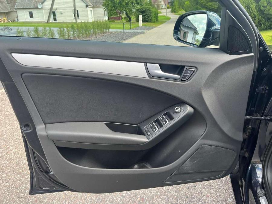 Zils Audi A4 2015 Utena, ar dzinēja tilpumu 1.97 L un nobraukumu 207 tūkst. km par 8150 €, foto 15 vietnē AUTOMOTO.COM.LV
